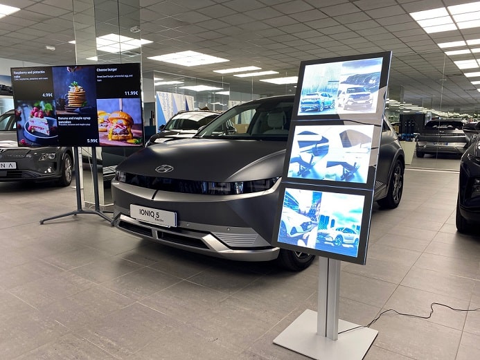 Totems d’affichages lumineux - Affichage Vitrine | Le spécialiste du ...